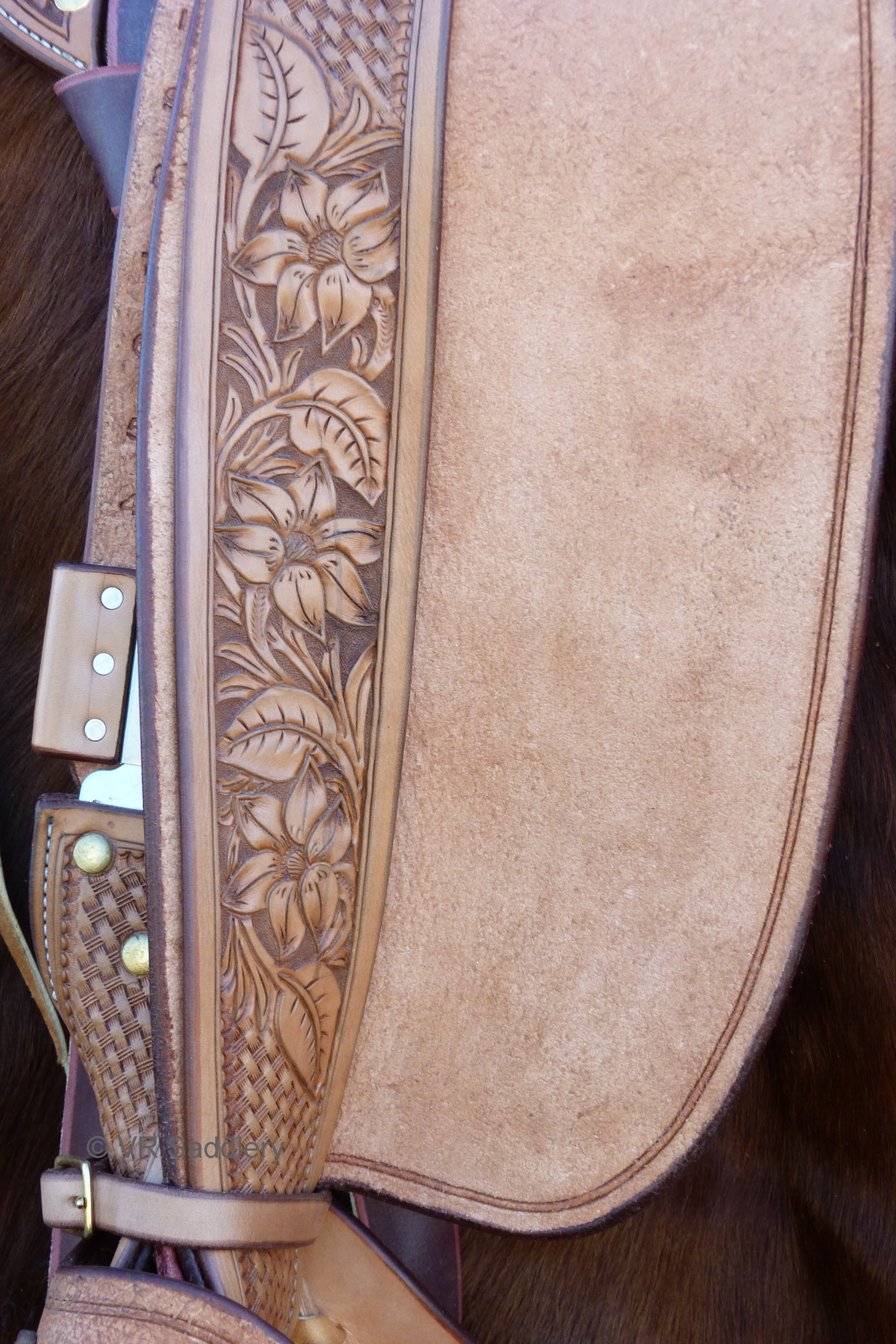 VR Saddlery:Custom western saddle