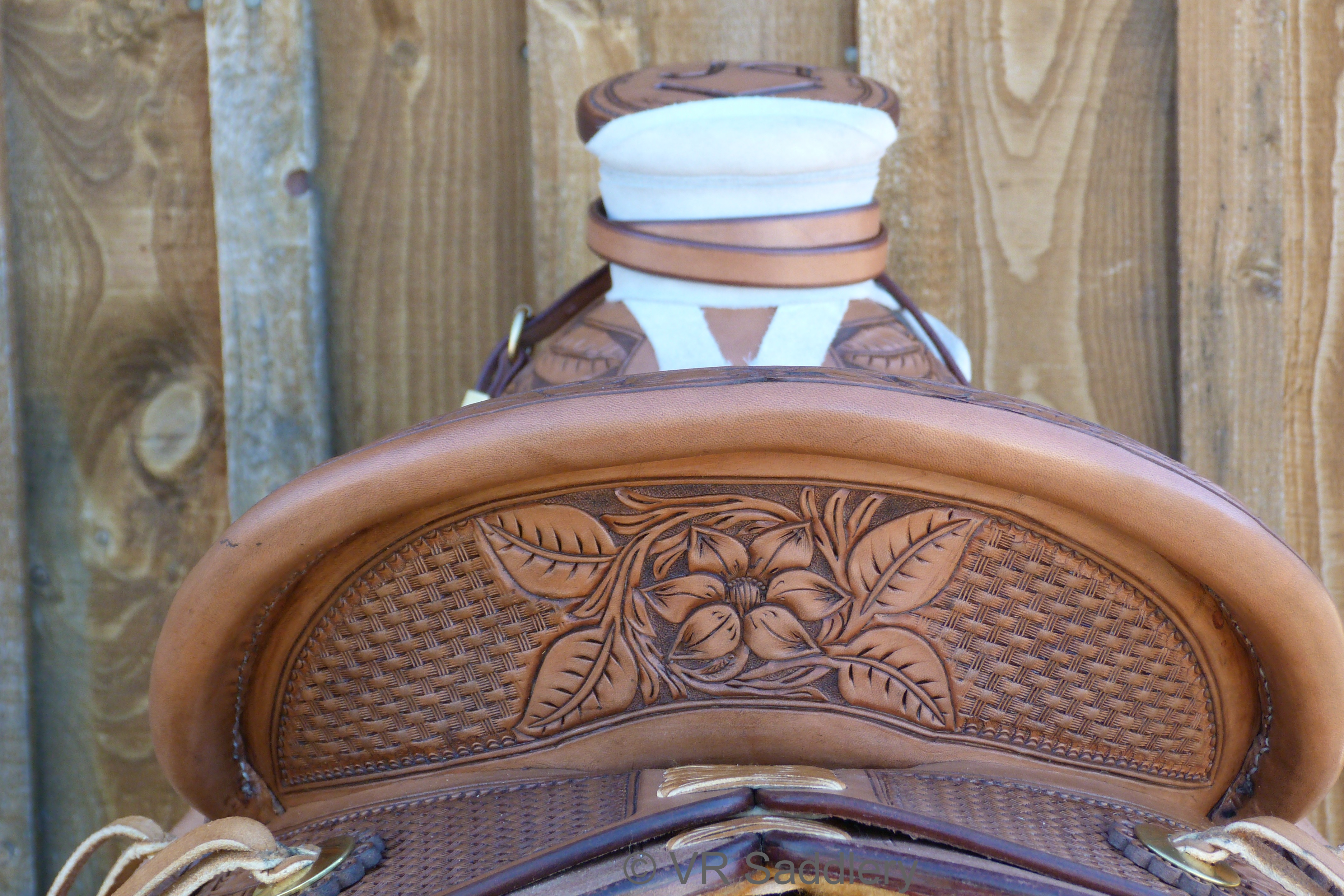 VR Saddlery:Custom western saddle
