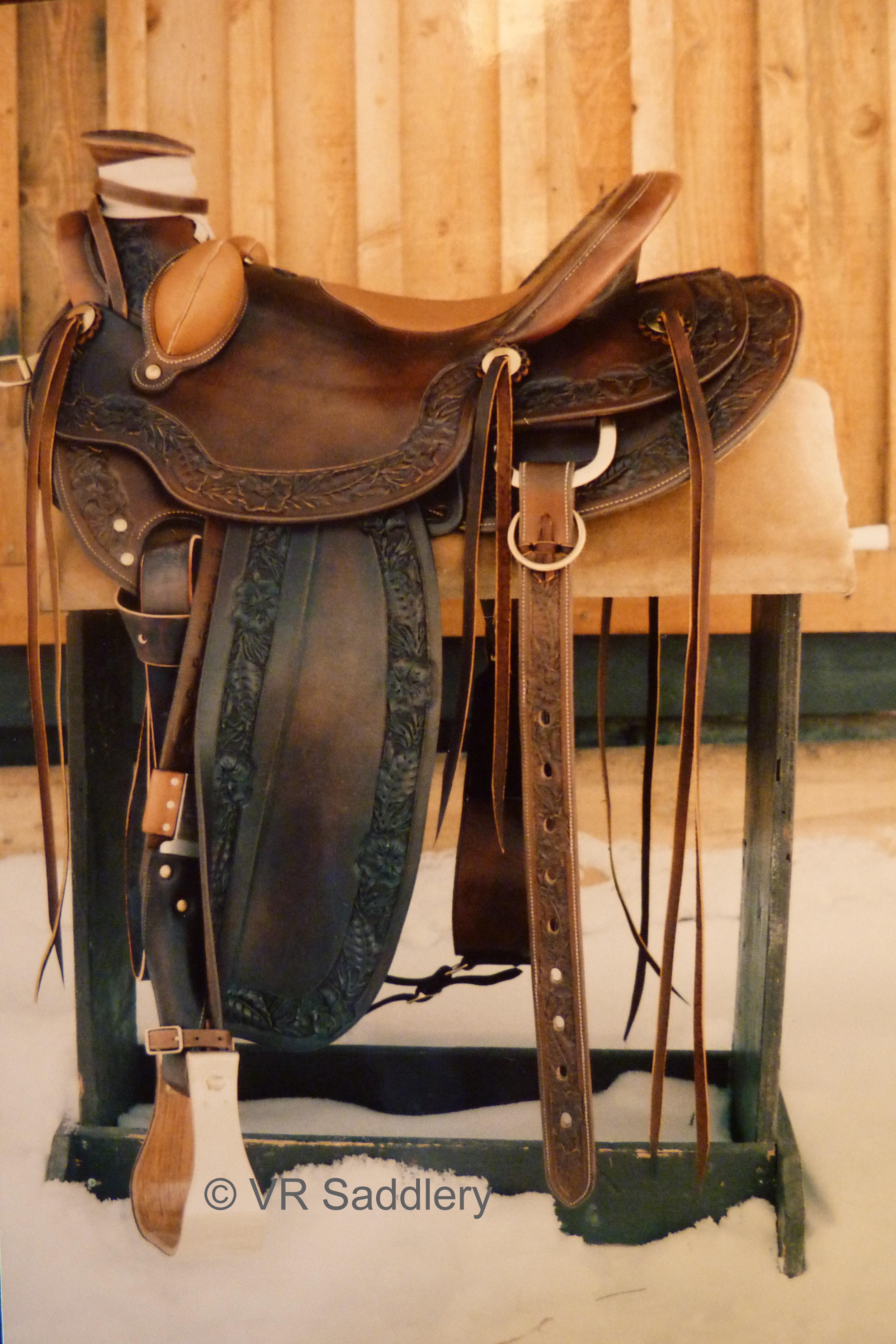 VR Saddlery:Custom western saddle